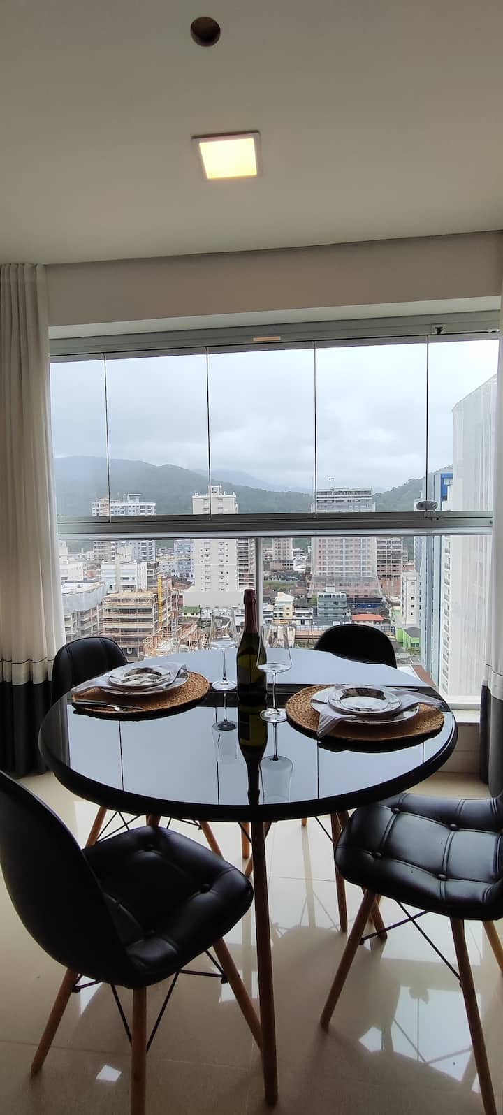 Apê Com Suite E Churrasqueira P/ Até 4 Pessoas - Itapema