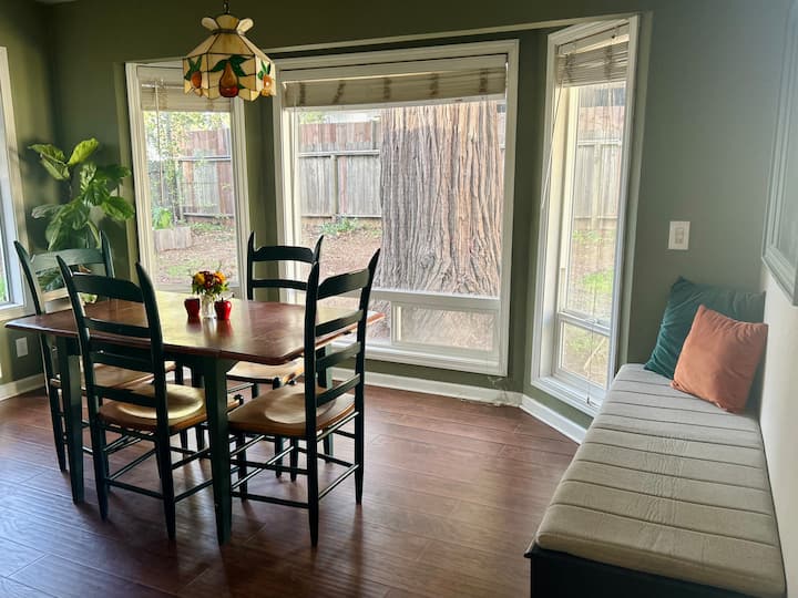 Apple Hill Cottage - Placerville, CA