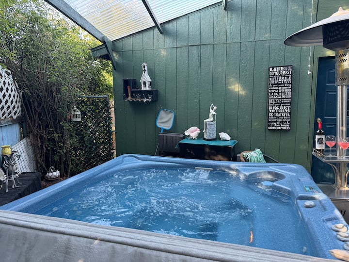 Cozy 3br Duplex With Hot Tub - Portland, OR