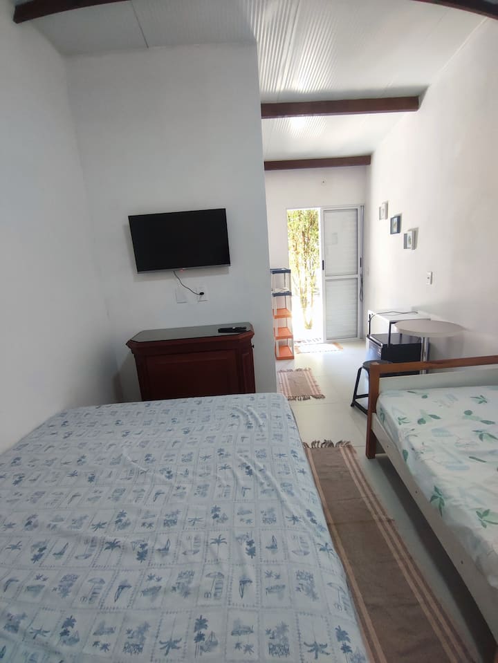 Suite C/ Cozinha · 1 Quadra Praia ·Centro Enseada. - Bertioga