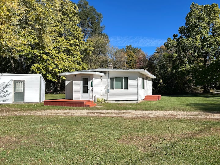 Cozy Home In Vestaburg - Home Township, MI