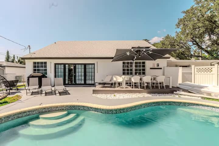 Luxury Oasis For 11: Pool & Games, 15 Min To Beach - Fort Lauderdale