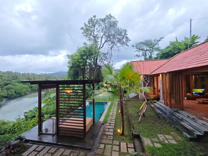 Mon Balian - Indonésie