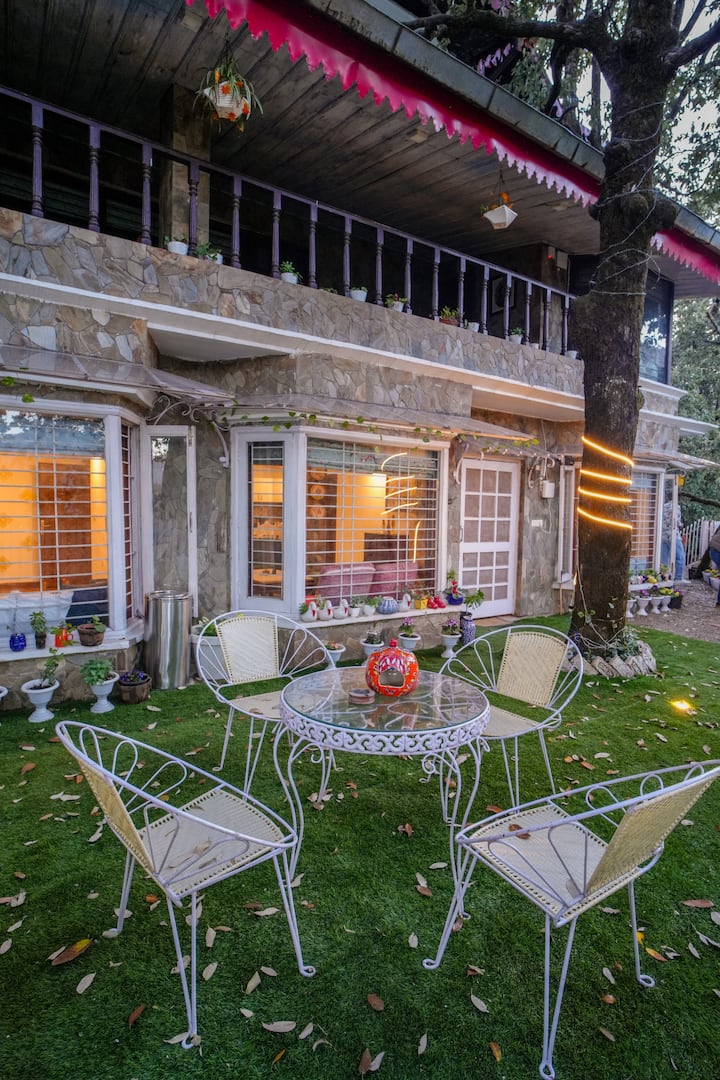 Aura | Cozy 2bhk Near Mall Road & Naini Lake - ナイニタール