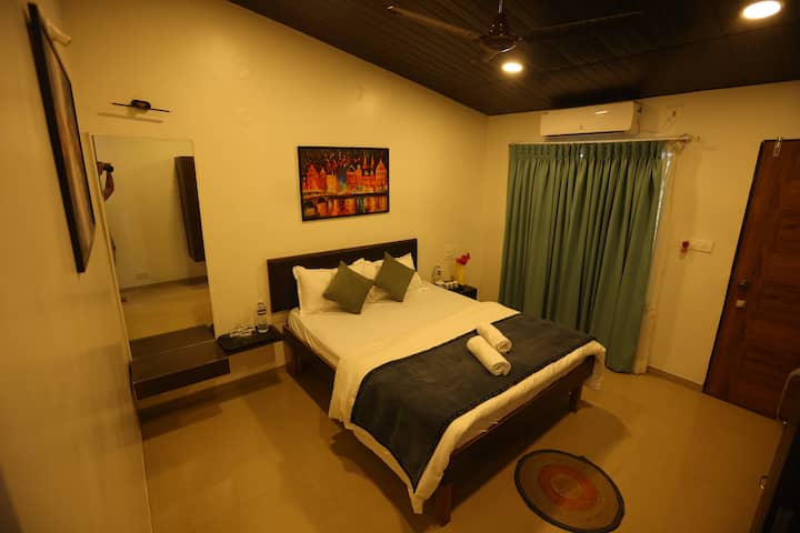 Valley View 4 - Satara