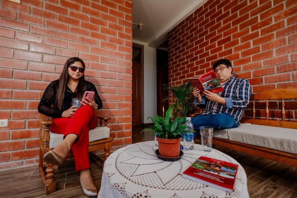 Habitación Matrimonial con balcón - Hoteles en renta en Oxapampa, Pasco ...