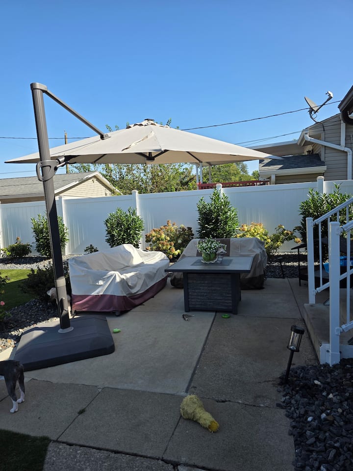 Located In Germantown Area -Basement Suite - Louisville, KY