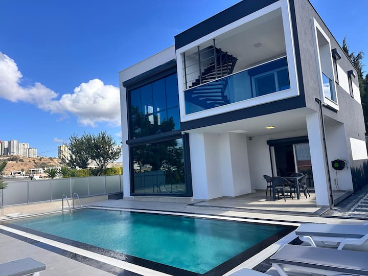 Stilvolle Designervilla In Kusadasi Mit Meerblick - Kuşadası
