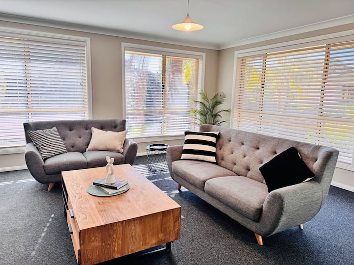 A Perfect Modern House With 5 Mins Drive To Beach - Port Macquarie