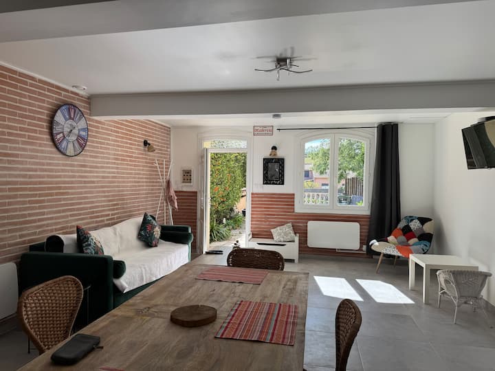 Maison Atypique à Proximité Du Canal Du Midi - Nailloux