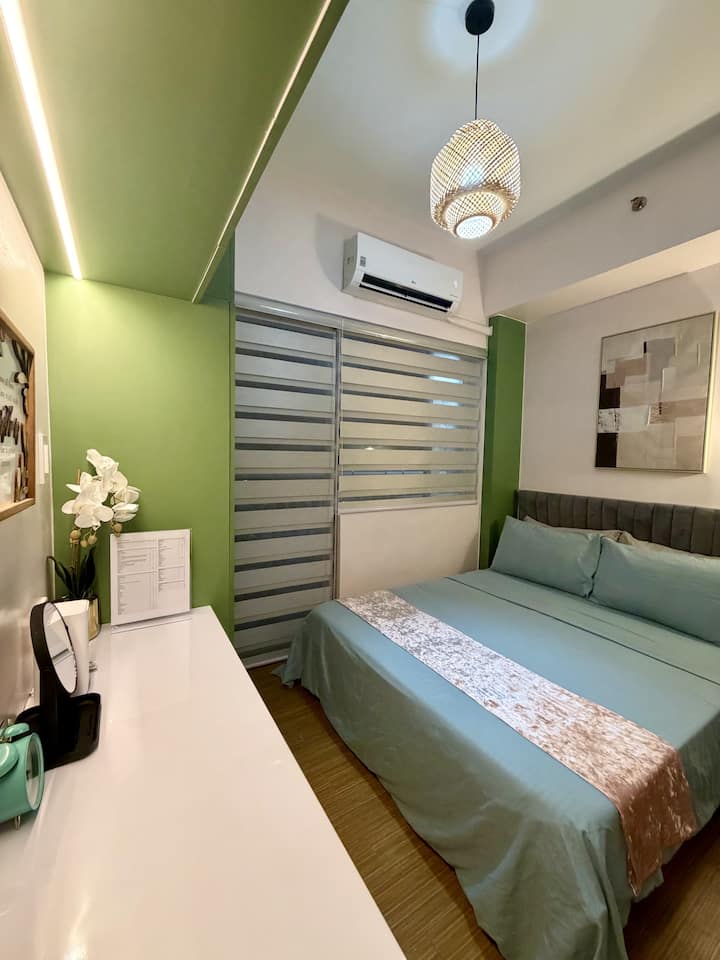 Modern Studio Unit W/ Balcony In Grace Residences - Taguig