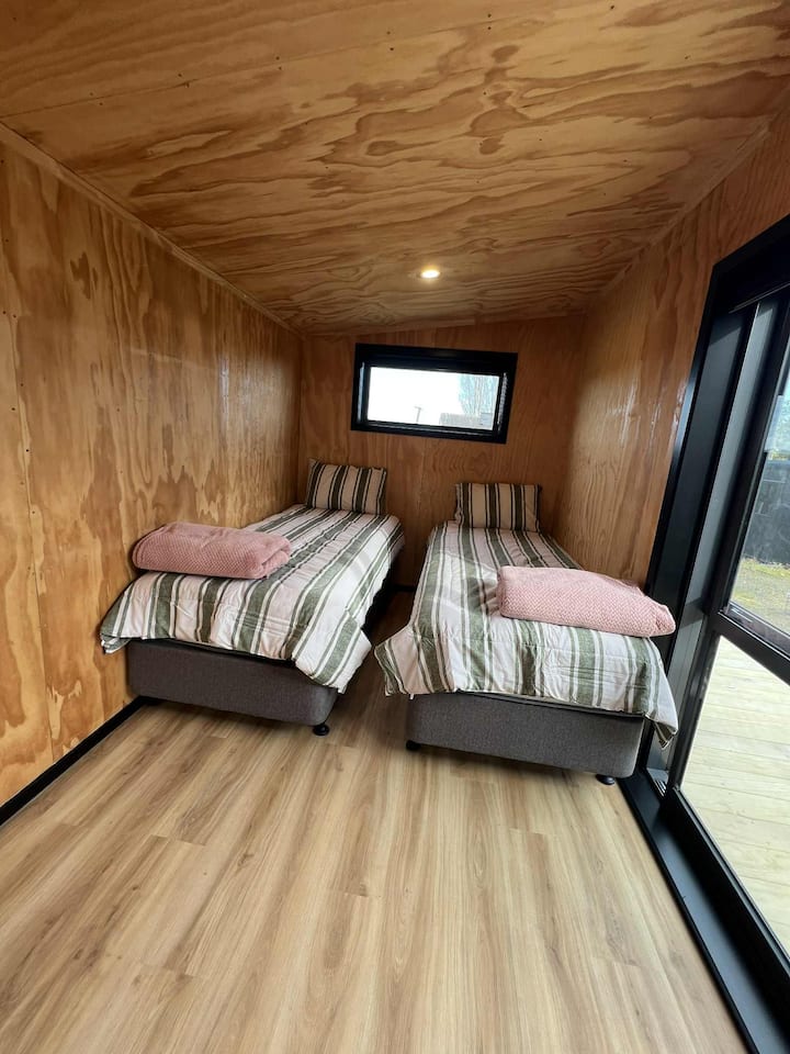 Mini Tranquility3 Cabin - Huntly