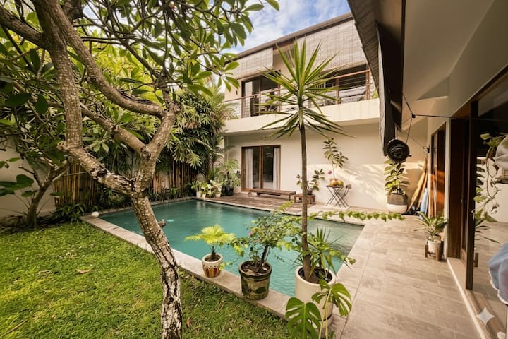Family Villa Walking Distance To Berawa Beach - 峇厘島