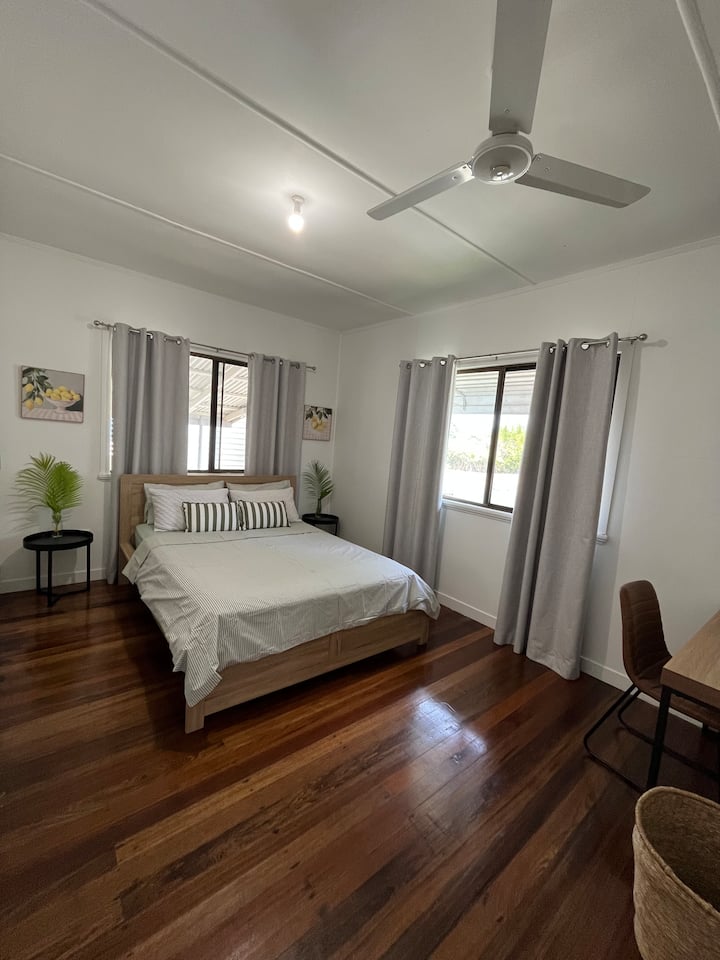 The Elephant Ear Cottage - Mareeba