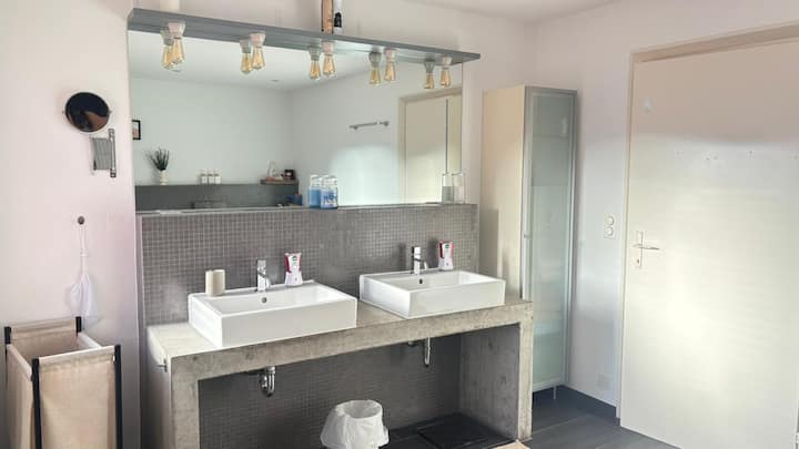 Familienfreundliche Wohnung In Der Stadt Zürich - Zürich