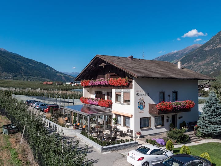 Familiär Geführte Pension Inmitten Der Obstgärten! - Goldrain