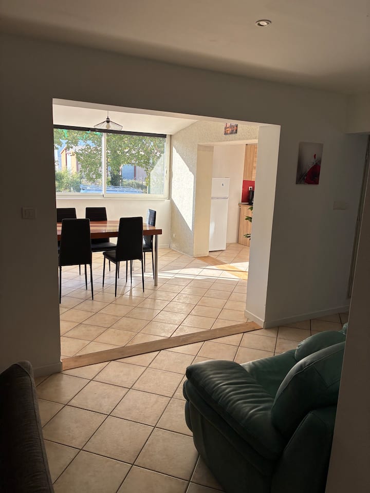 Appartement 80 M² Grand Parking Et Petit Jardin. - Manosque