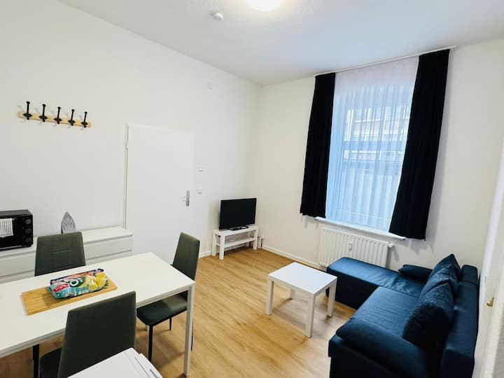 Gemütliche 2 Zimmer Wohnung In Düsseldorfs Zentrum - Düsseldorf