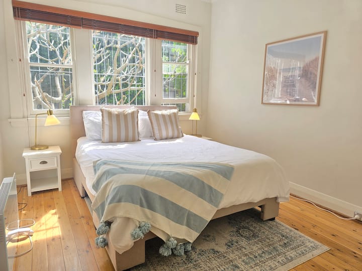 Stylish 2br Art Deco Garden Suite - Coogee