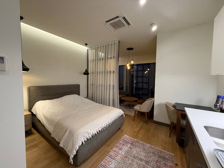 Luxury & Comfortable 1+1 | Pool & Secure Residence - Bornova