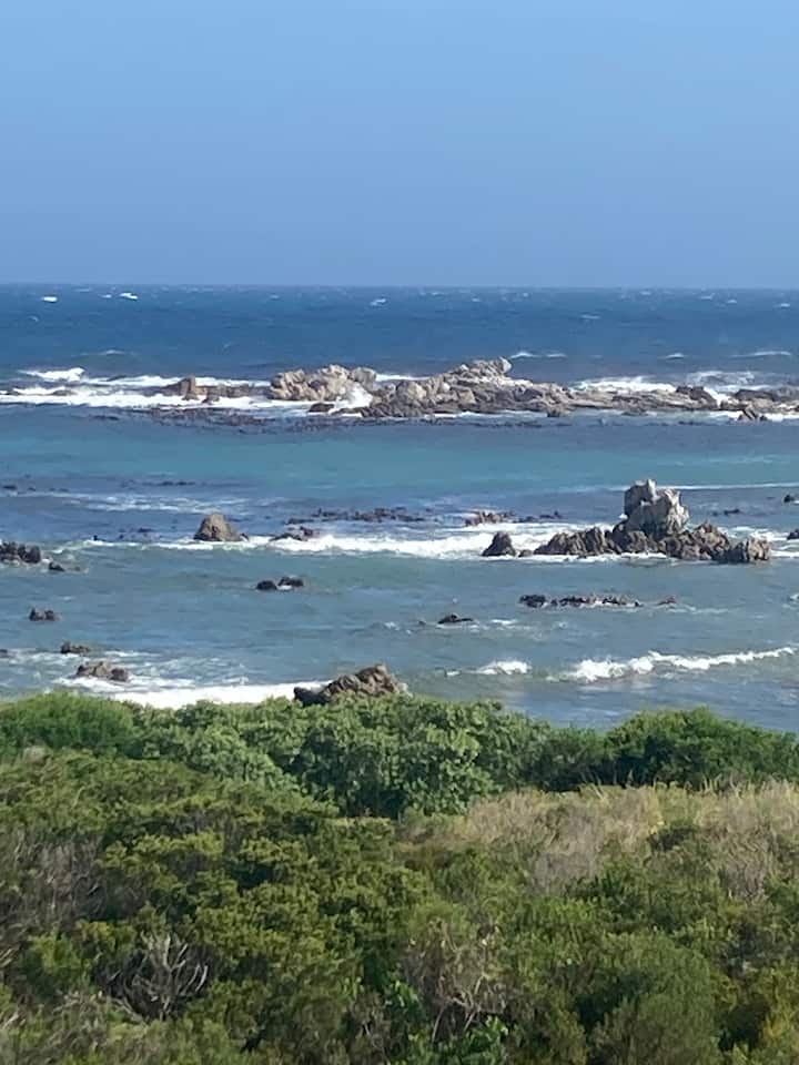 Seafront Holiday Home - Pringle Bay