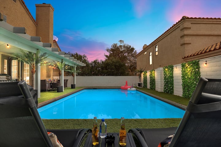 Private Oasis Luxury Villa~king Beds & Pool - Las Vegas, NV