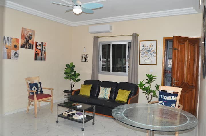 Spacieux 2 Pièces Chaleureux - Abidjan