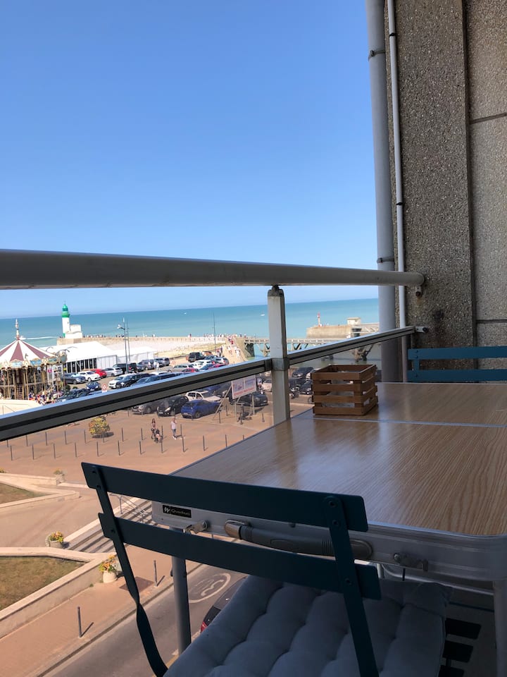 Appartement Face à La Mer Avec Balcon - Le Tréport