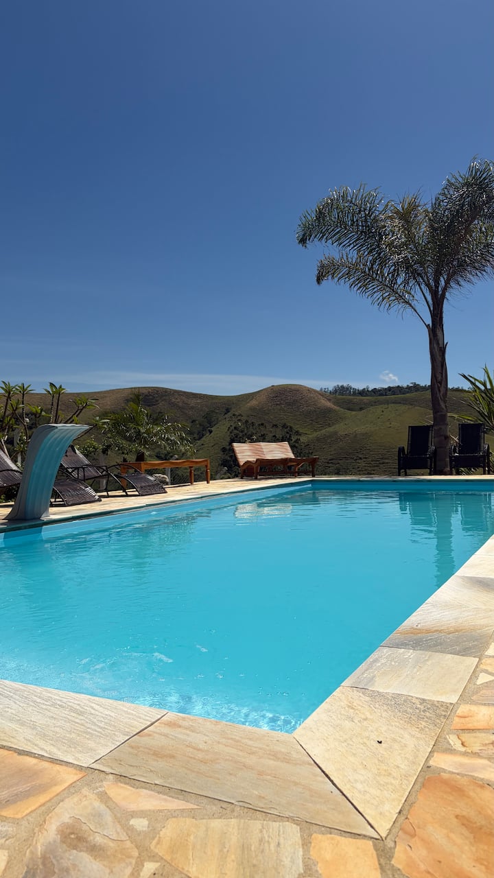 Chácara Com Piscina E Vista Incrível Das Montanhas - Brazil
