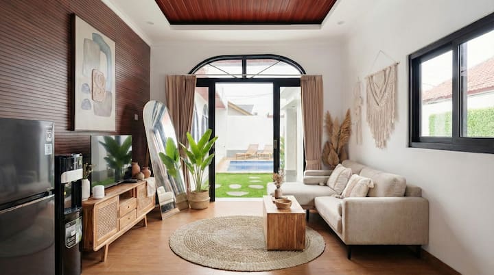 Bohemian 3-br Villa,private Pool In Central Canggu - Canggu