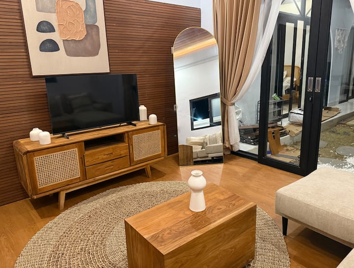Bohemian 3-br Villa,private Pool In Central Canggu - Bali