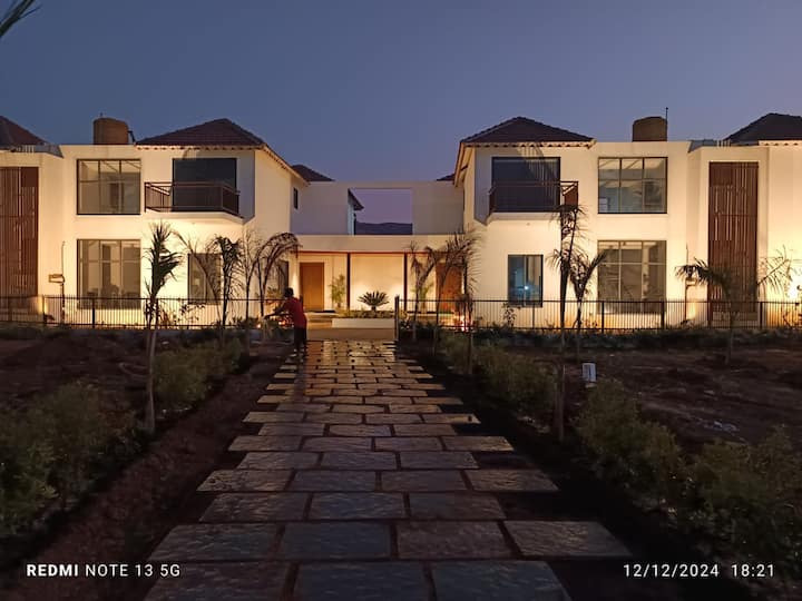 Mount Lake Villa 4bhk - Igatpuri