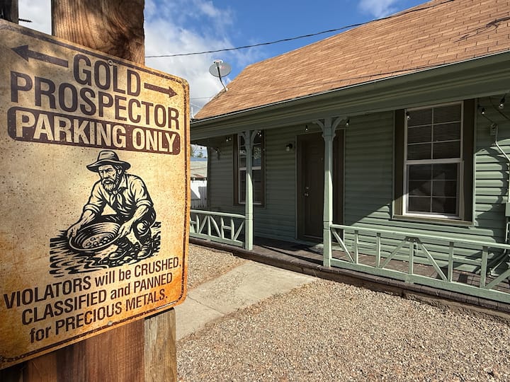 The Miner's Cottage - Baker City, OR