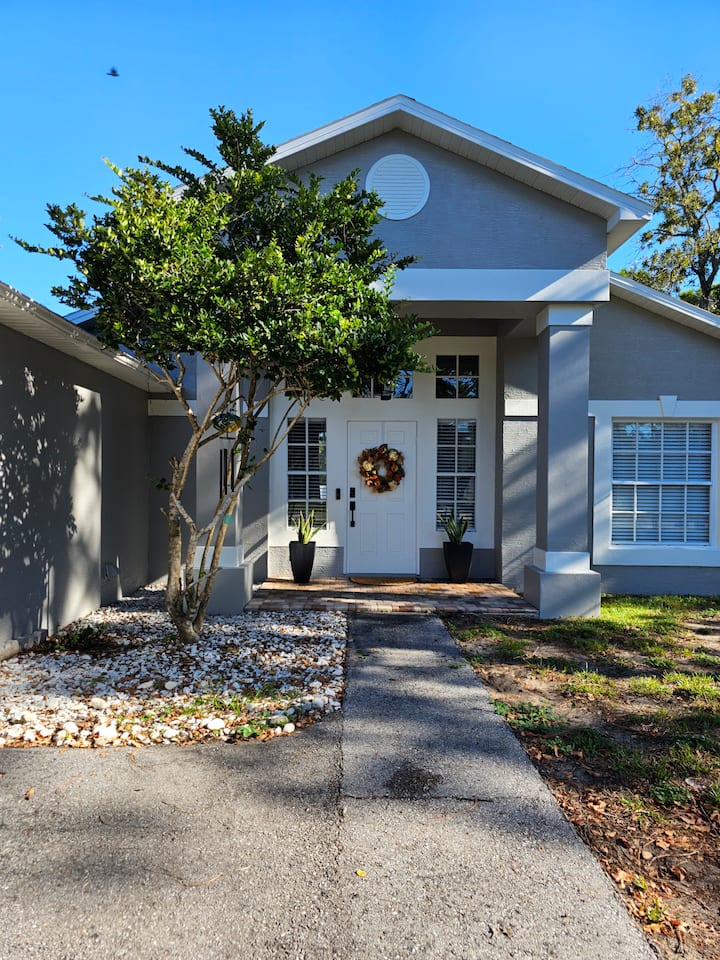 Weeki Wachee Retreat - Weeki Wachee, FL