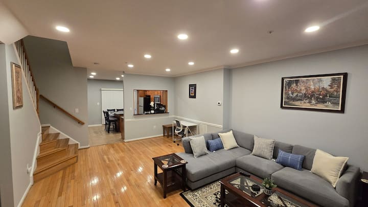 Quiet/spacious 3br-3.5bath 5bedstownhome-off I-270 - ジャーマンタウン, MD