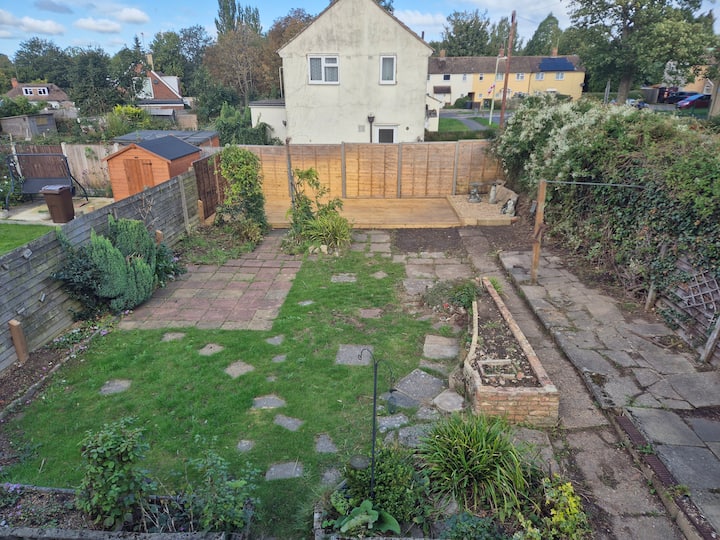 Spacious 3br Home W/v Large Garden - Ashford, Kent - Tenterden