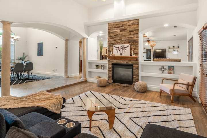 Petroglyph Paradise 4br, Near Petroglyphs & Golf - Albuquerque, NM
