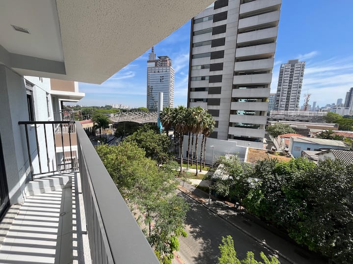 Quarto E Sala Ao Lado Estação Pinheiros De Metrô - Pinheiros