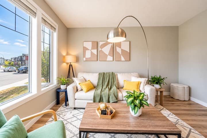 Maison 3br Avec Cuisine De Cuisine De Chef + Wifi Rapide Et Parking - Calgary