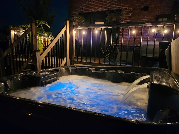 Family Oasis W/ Hot-tub - Toronto