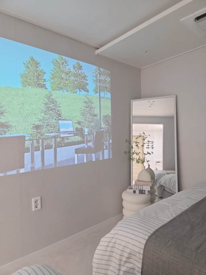 52트윈베드 # 전포사잇길   감성숙소 # 빔프로젝터 영화관 # - Busan