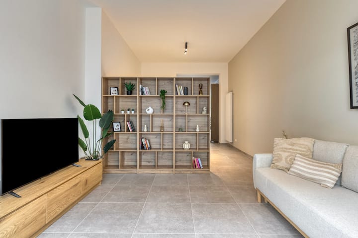 Zurenborg Appartement Met Patio Aan Dageraadplaats - Antwerp