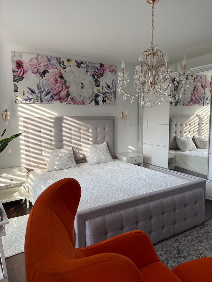 Flower Room With Private Wellness - Bratislava