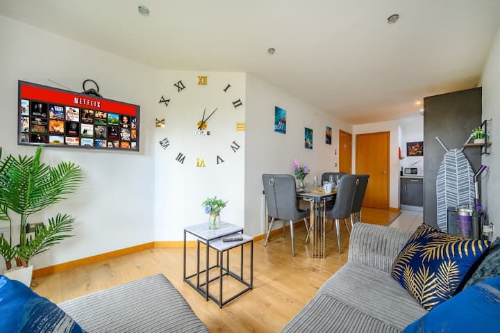 F302 Lovely & Relaxing Stay With View. - Bradford