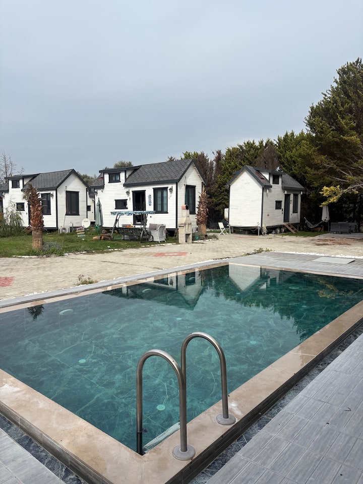 Turuncu Urla/merkeze Yakın/havuz/şömine - Urla