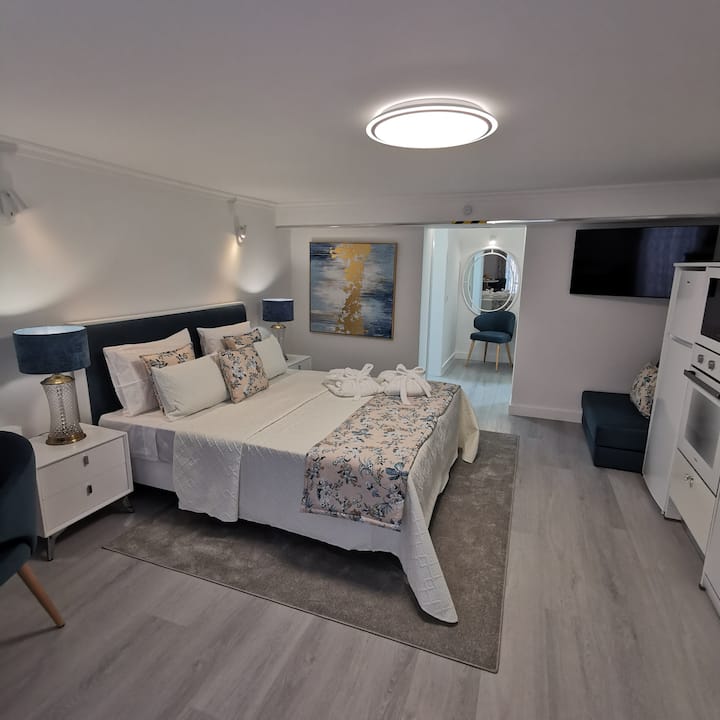 Camacho Studios - Blue Room - Funchal