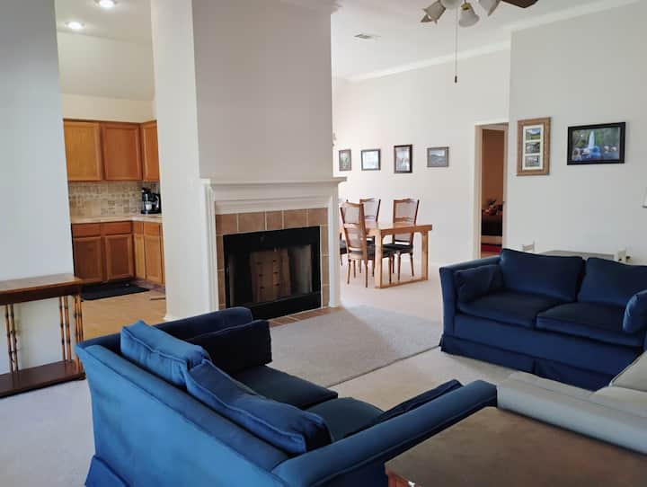 Family-friendly Home Near Austin - Leander, TX