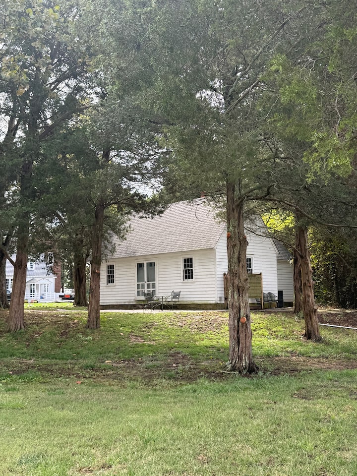 Little England Farms’ Hunt House On Sarahs Creek - Seaford, VA