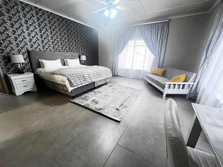 The Bloemhof Stay - Bloemhof