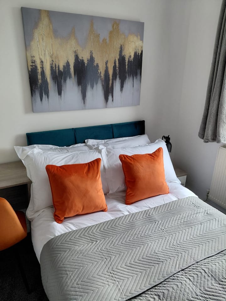 5 Bed 2 Bath Approval City House Leicester Stadium - Leicester